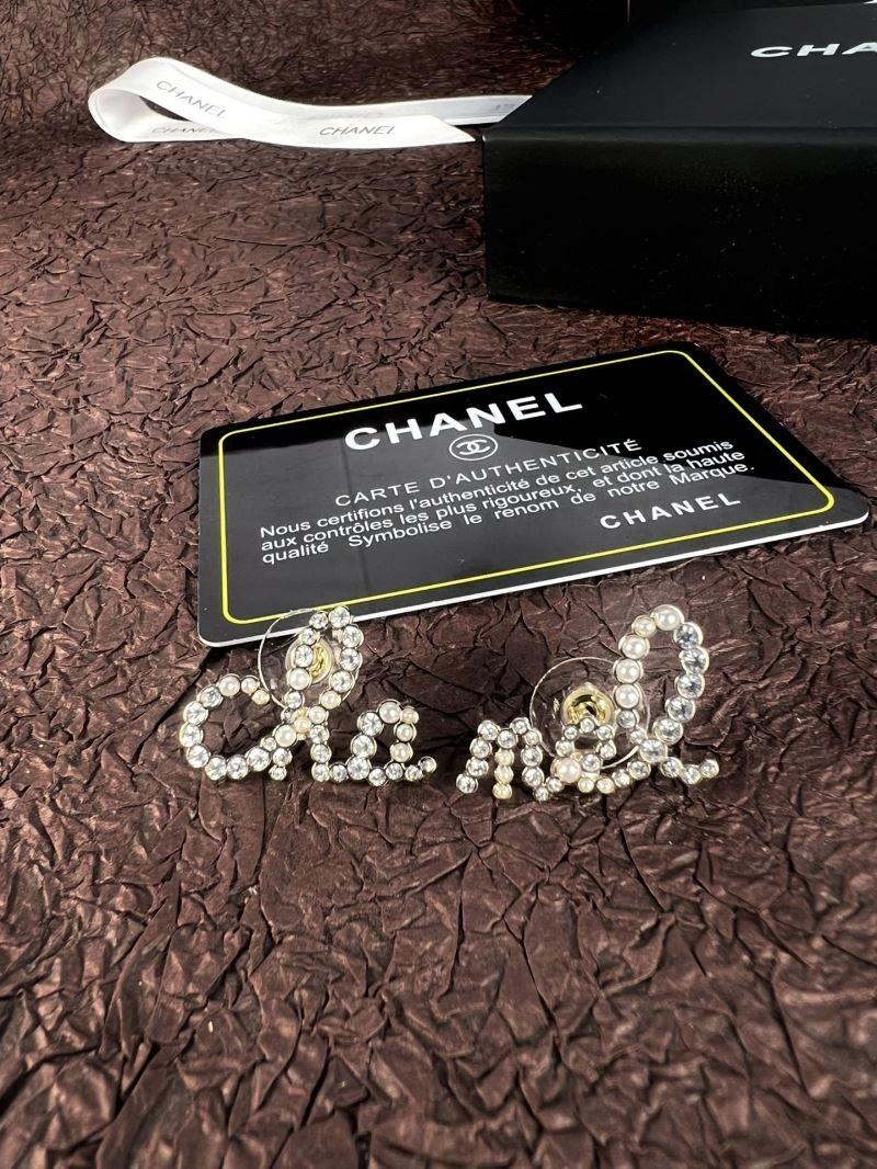 Top match Chanel Earrings