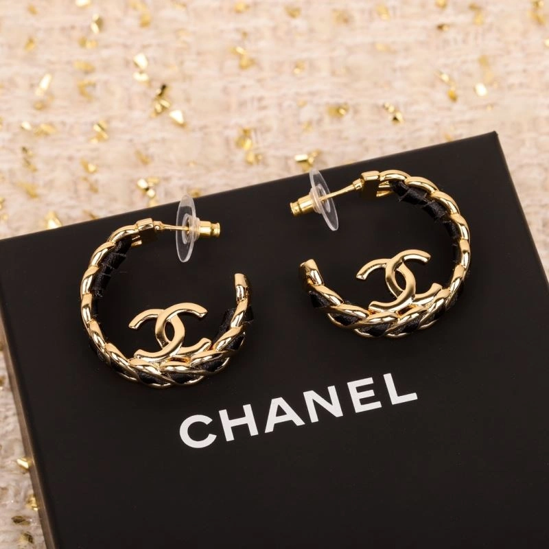Top match Chanel Earrings