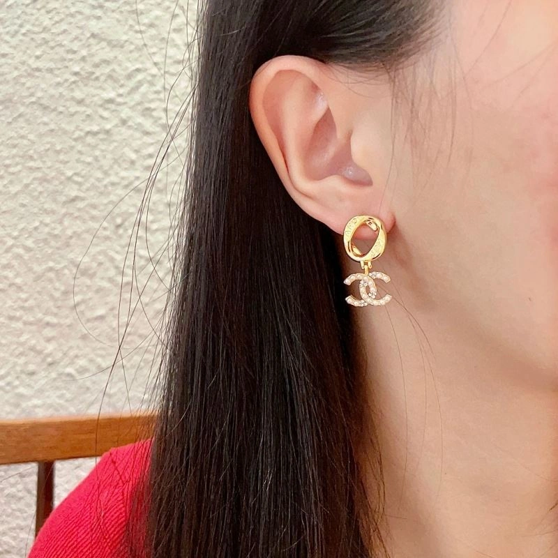 Top mirror Chanel Earrings