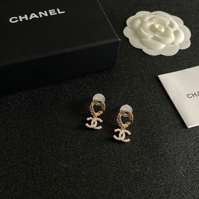Top mirror Chanel Earrings