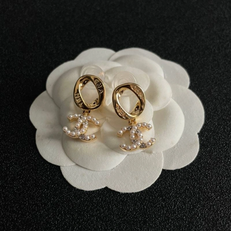 Top mirror Chanel Earrings