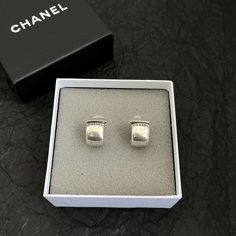 Top mirror Chanel Earrings