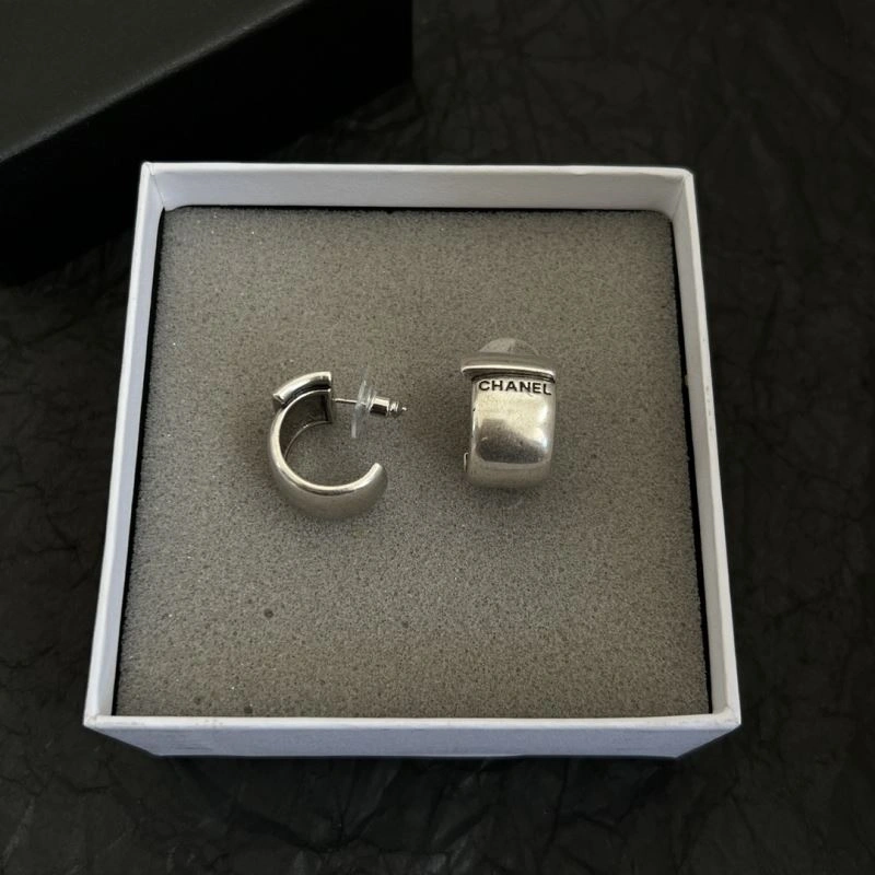 Top mirror Chanel Earrings