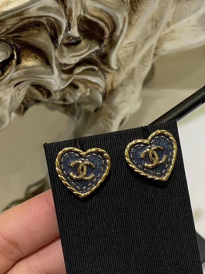 Legit Chanel Earrings