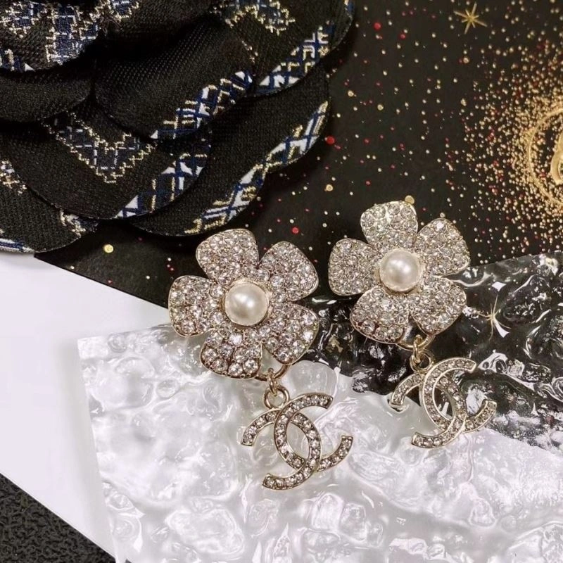 Top match Chanel Earrings