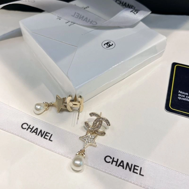 Top mirror Chanel Earrings