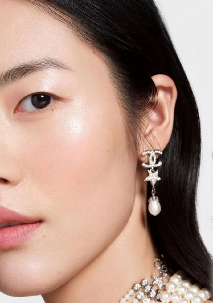 Top mirror Chanel Earrings