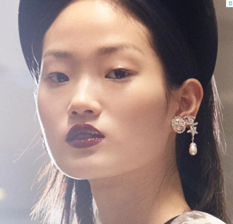 Top mirror Chanel Earrings