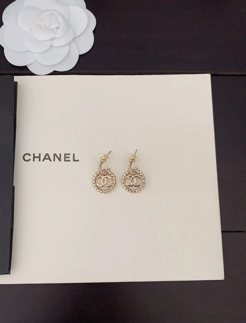 Top match Chanel Earrings