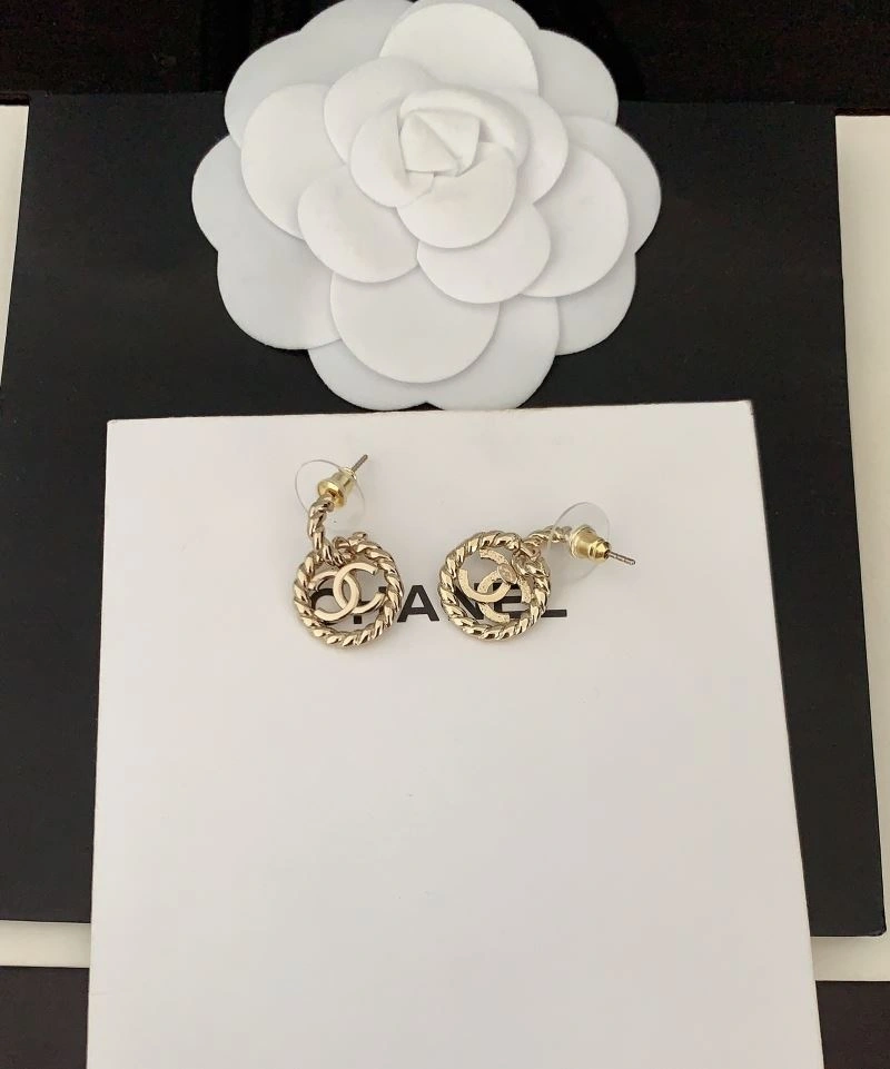 Top match Chanel Earrings