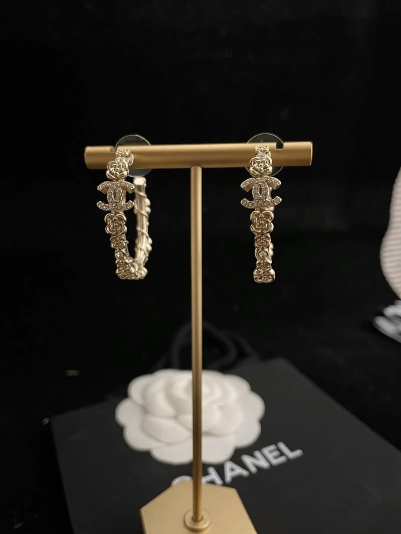 Top match Chanel Earrings