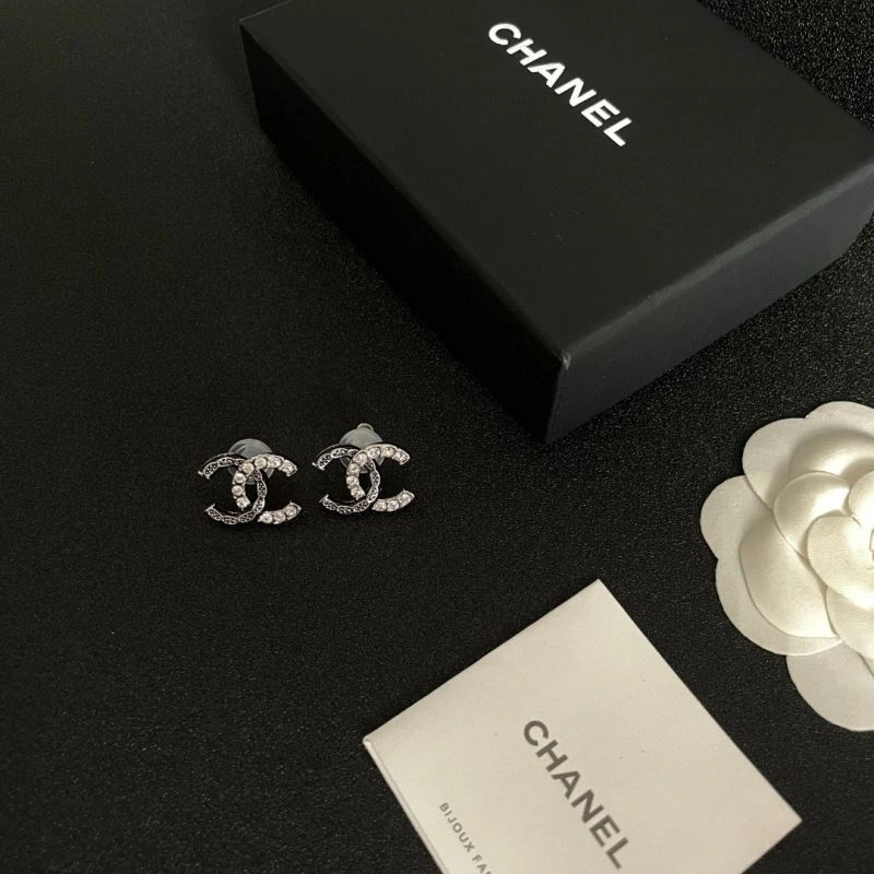Top mirror Chanel Earrings