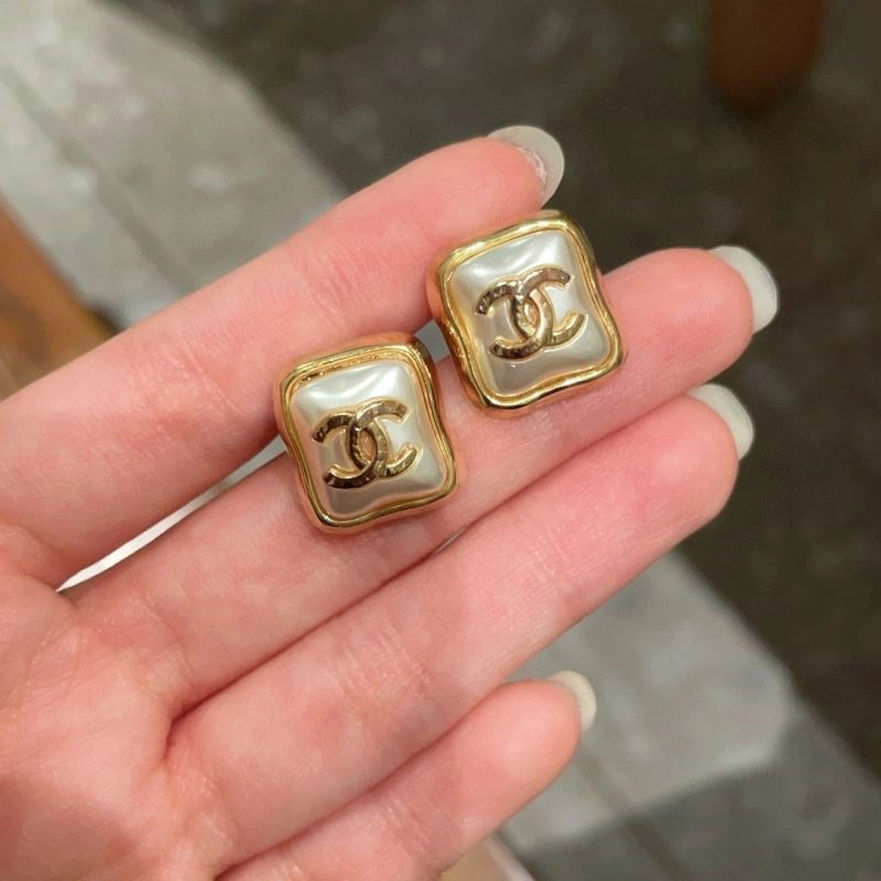 High fidelity Chanel Earrings
