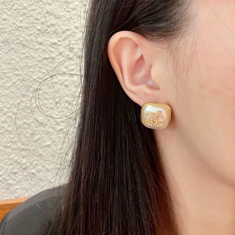 High fidelity Chanel Earrings