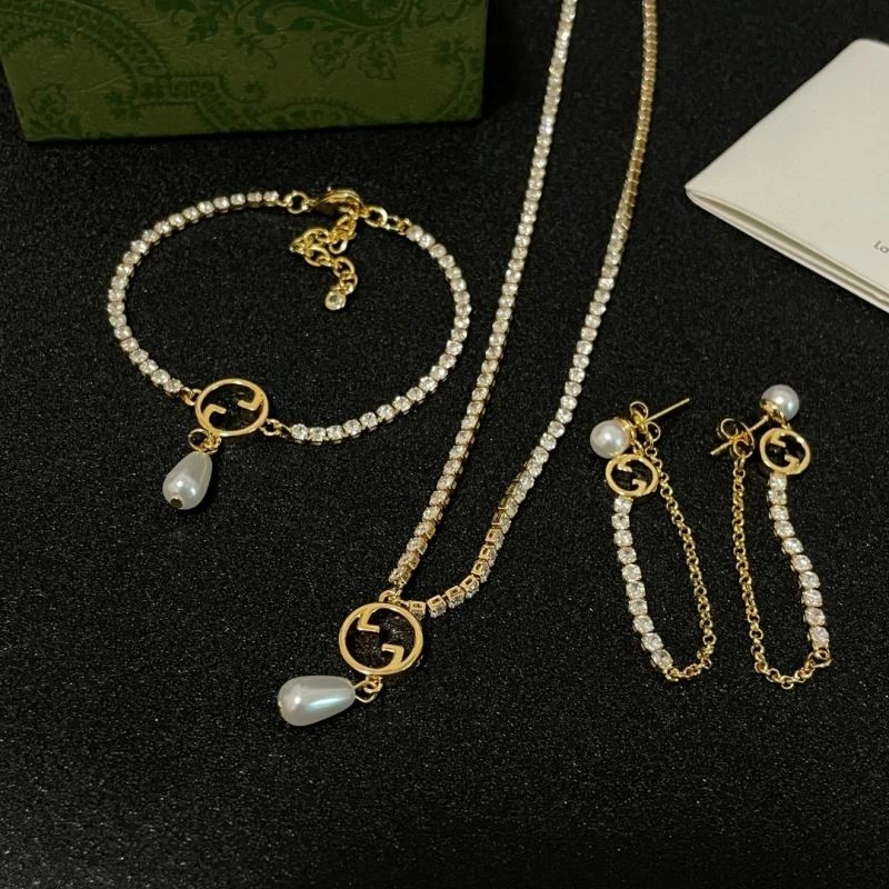 Top match Chanel Earrings
