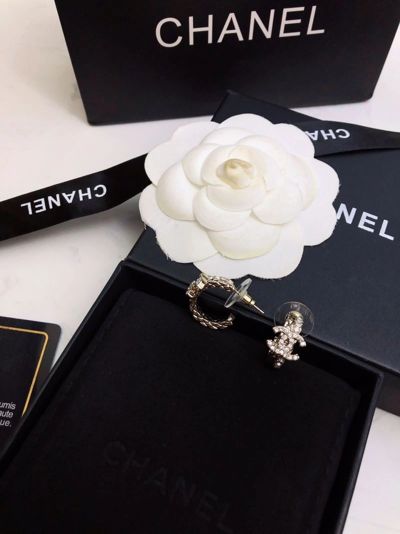 High accuracy Chanel Earrings