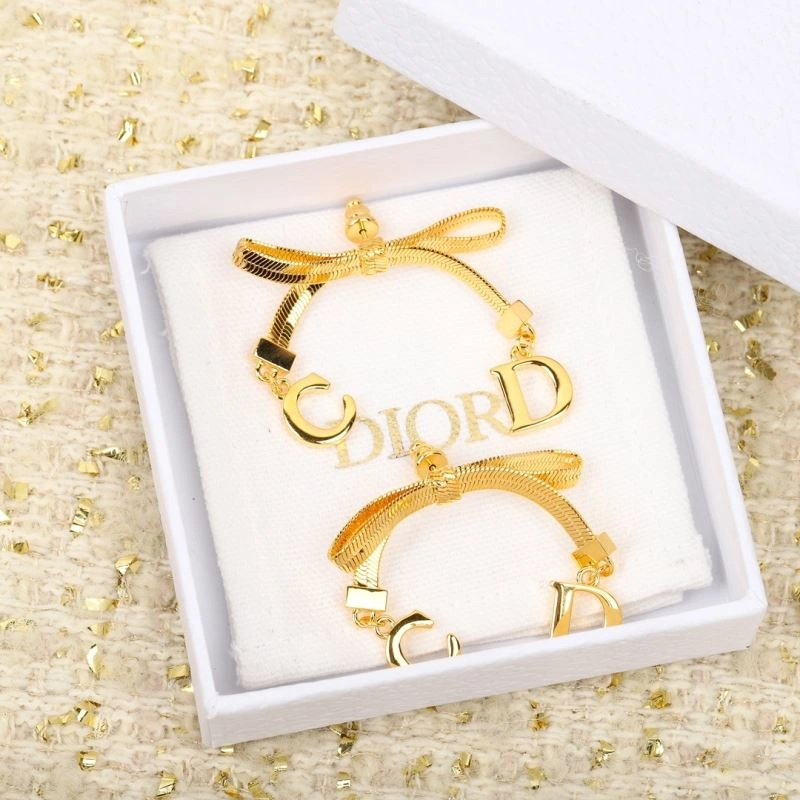 Top mirror Chanel Earrings