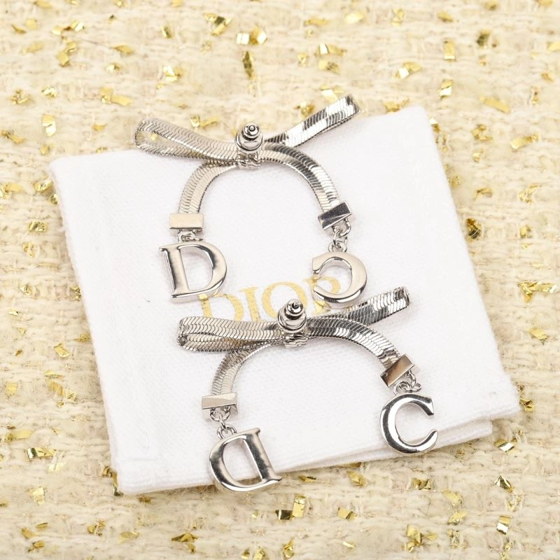 Top mirror Chanel Earrings