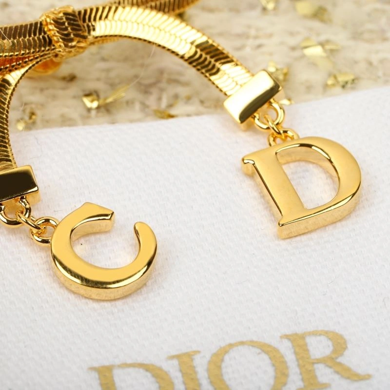 Top mirror Chanel Earrings