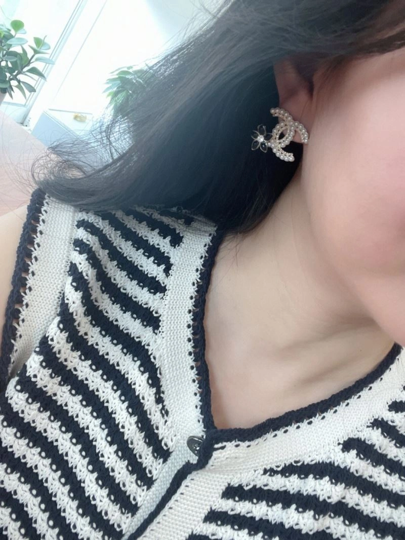 Accurate model Chanel Earrings