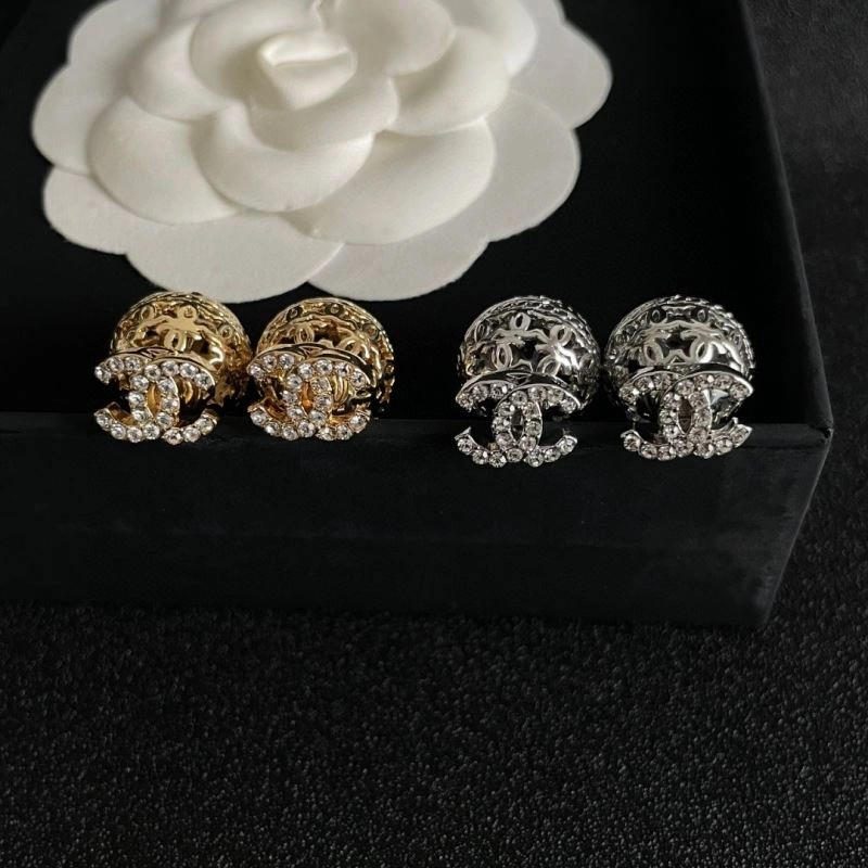 Top mirror Chanel Earrings