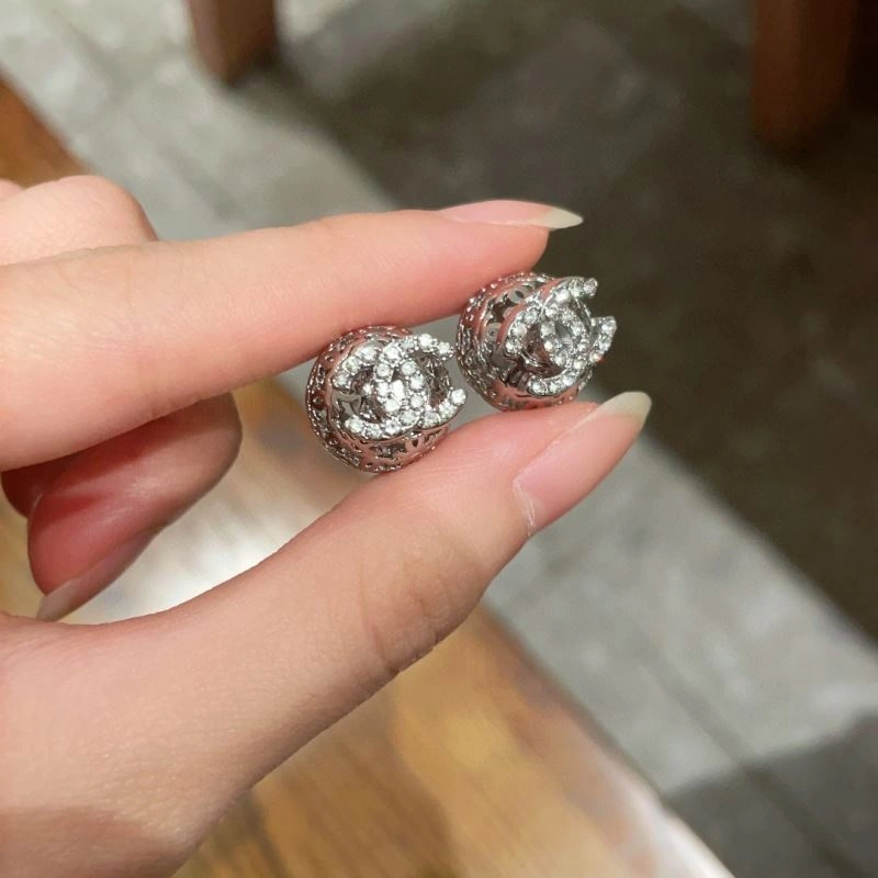 Top mirror Chanel Earrings