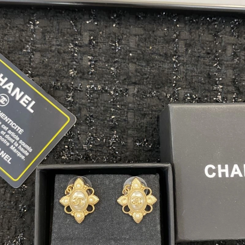 Low-cost Chanel Earrings