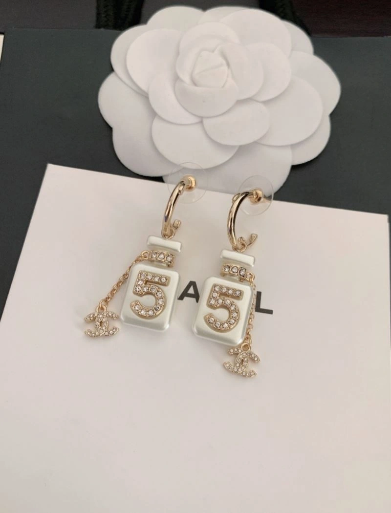 Top match Chanel Earrings