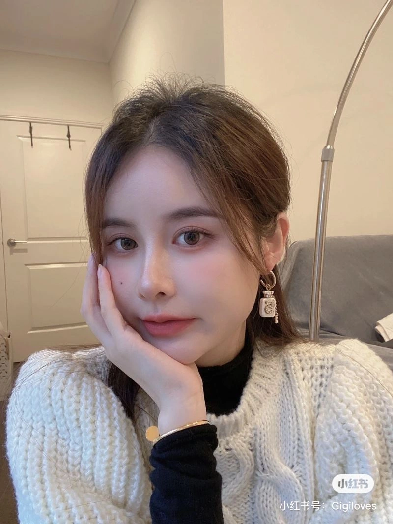 Top match Chanel Earrings