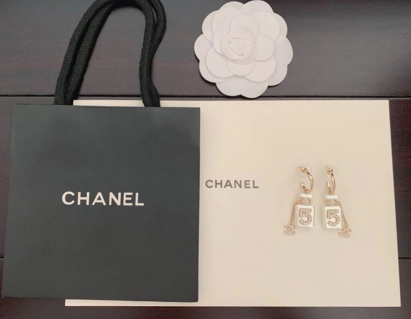 Top match Chanel Earrings