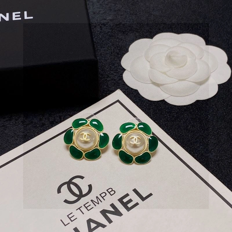 Top match Chanel Earrings