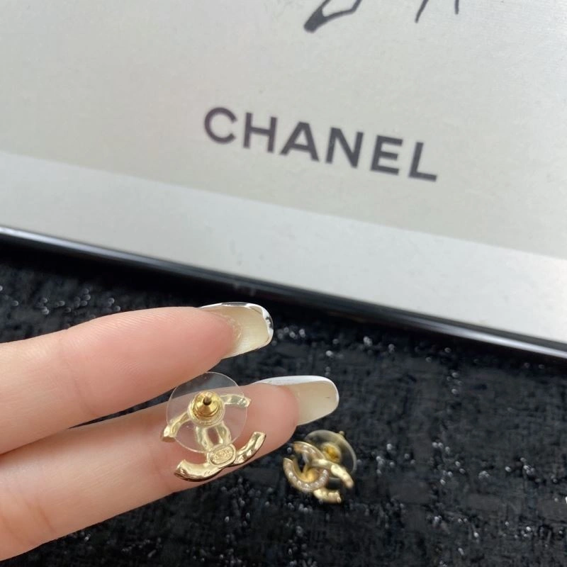 Top match Chanel Earrings