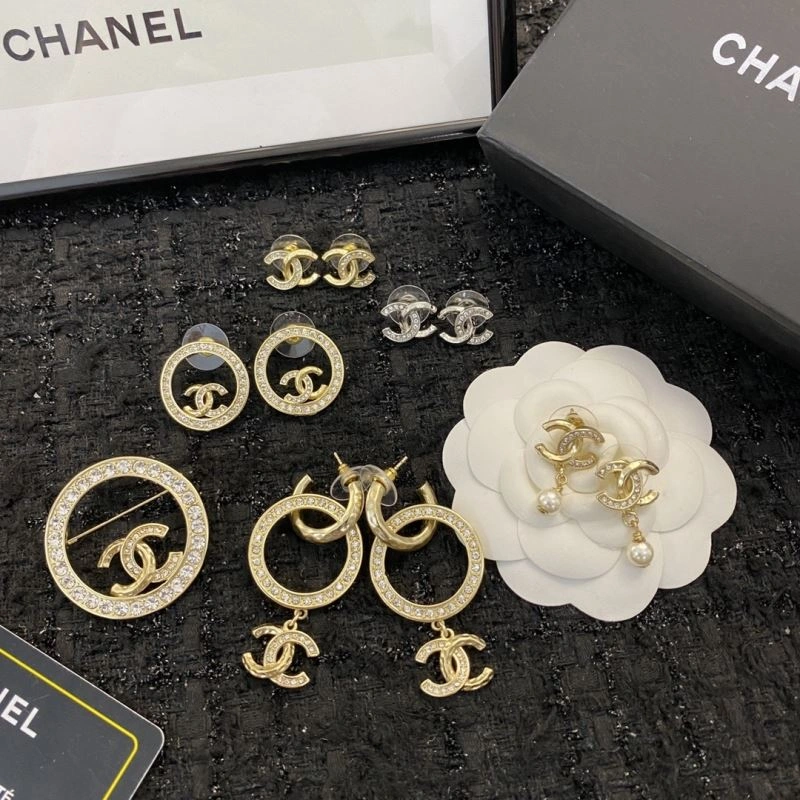 Top match Chanel Earrings
