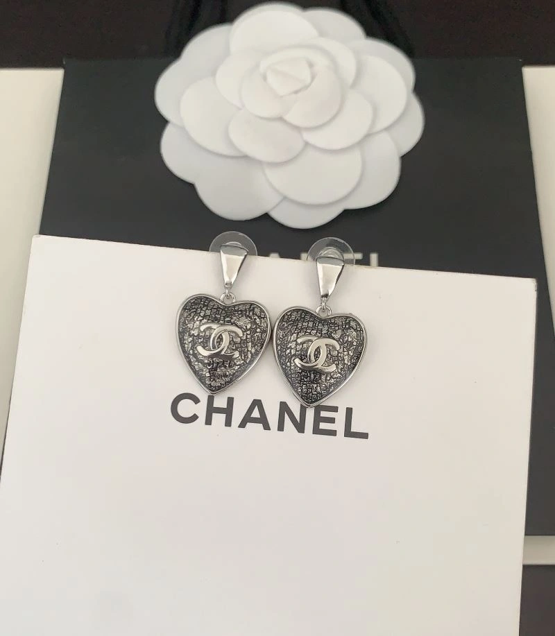 Top match Chanel Earrings