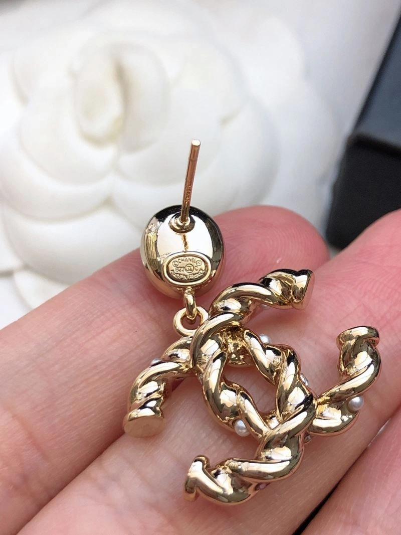 Top match Chanel Earrings