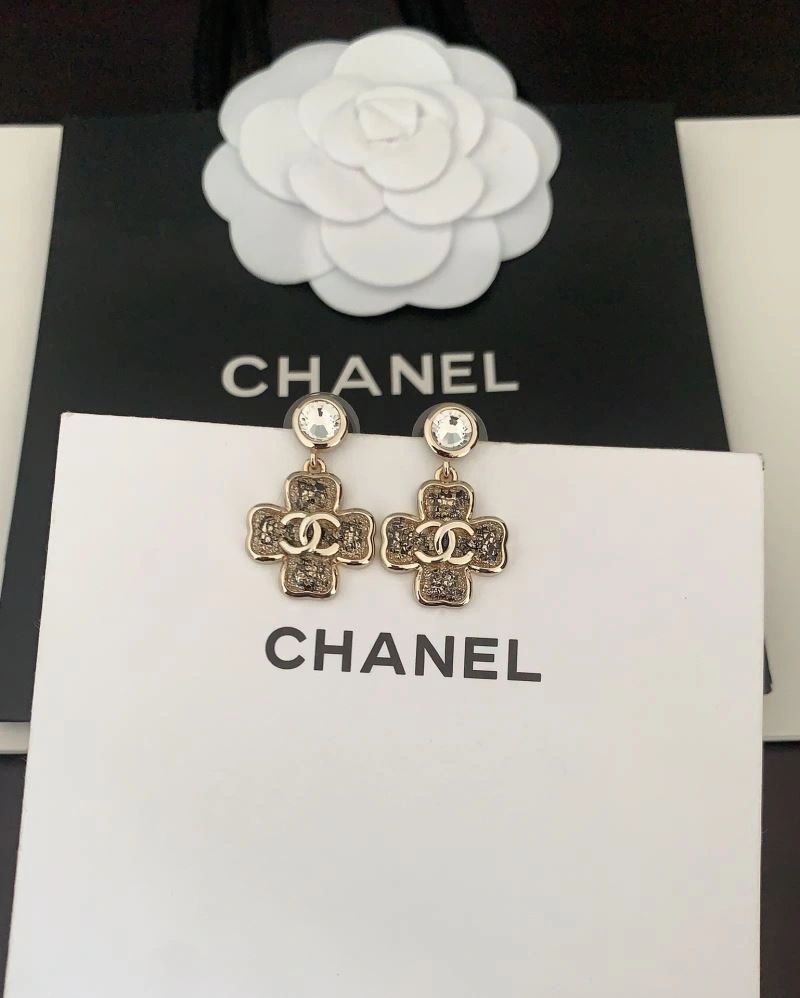 Top match Chanel Earrings