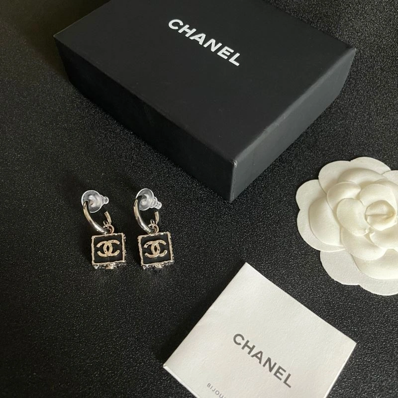 Top mirror Chanel Earrings