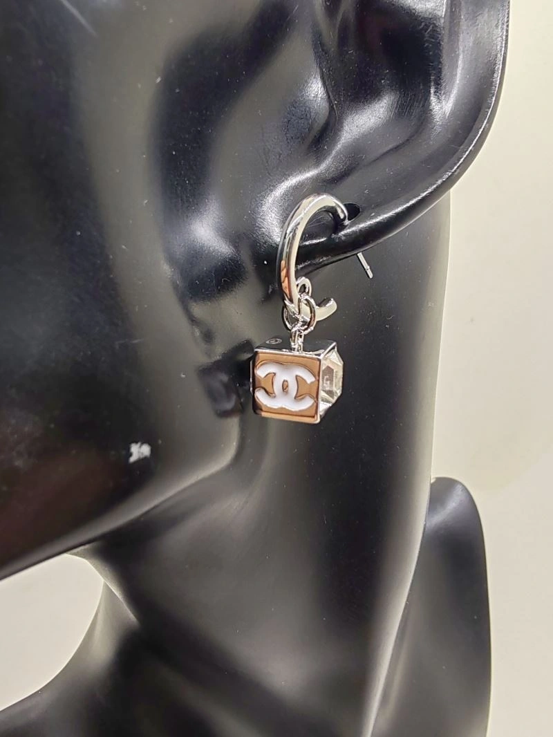 High accuracy Chanel Earrings