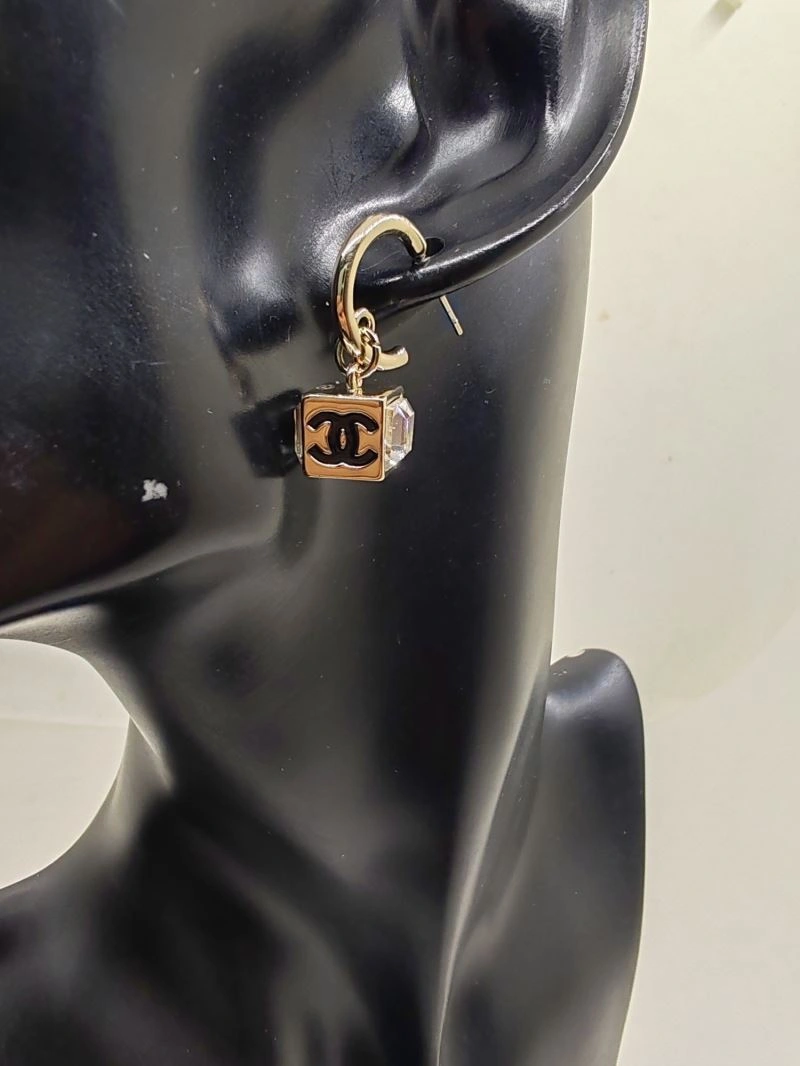 High accuracy Chanel Earrings