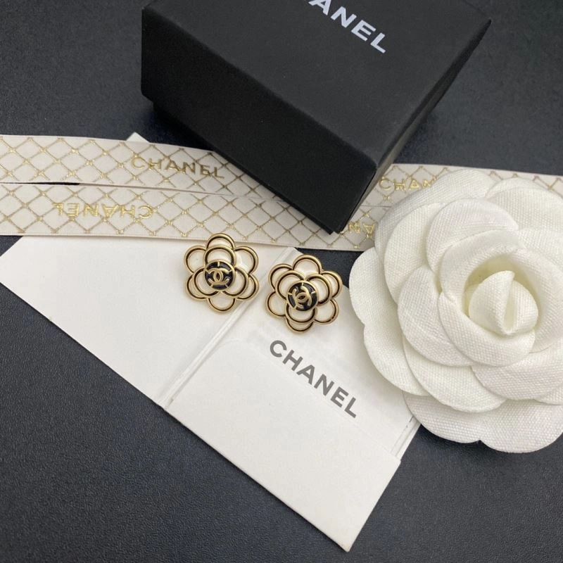 Top match Chanel Earrings