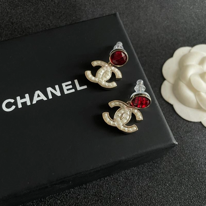 Top mirror Chanel Earrings