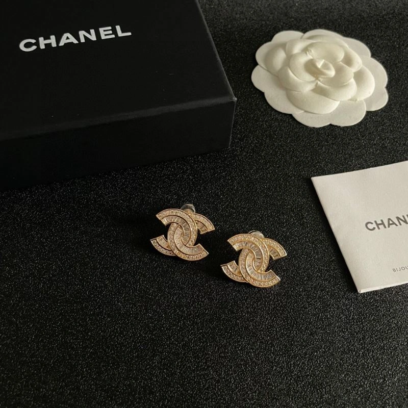 Top match Chanel Earrings
