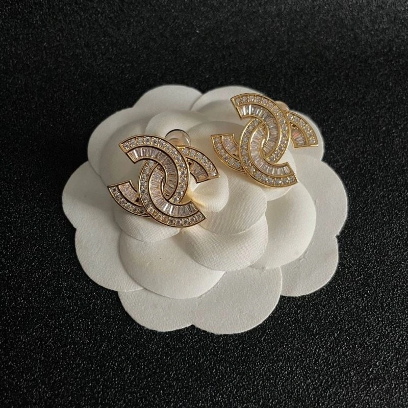 Top match Chanel Earrings
