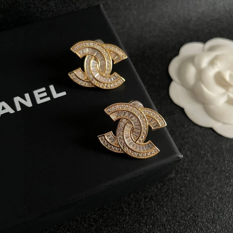 Top match Chanel Earrings