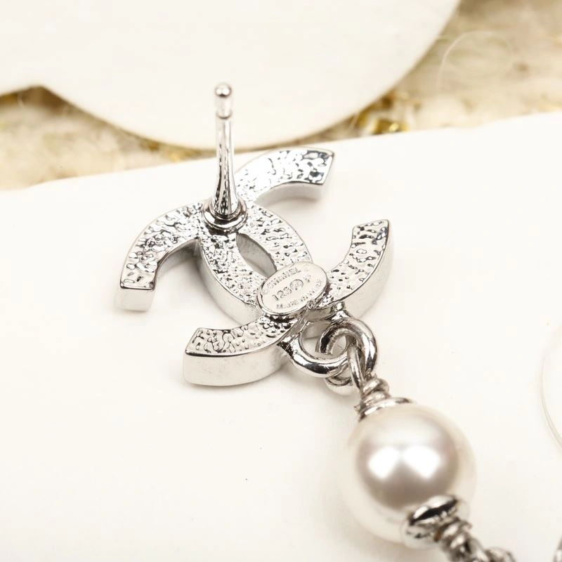 Top mirror Chanel Earrings