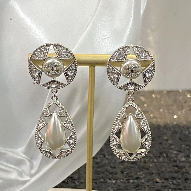 High accuracy Chanel Earrings