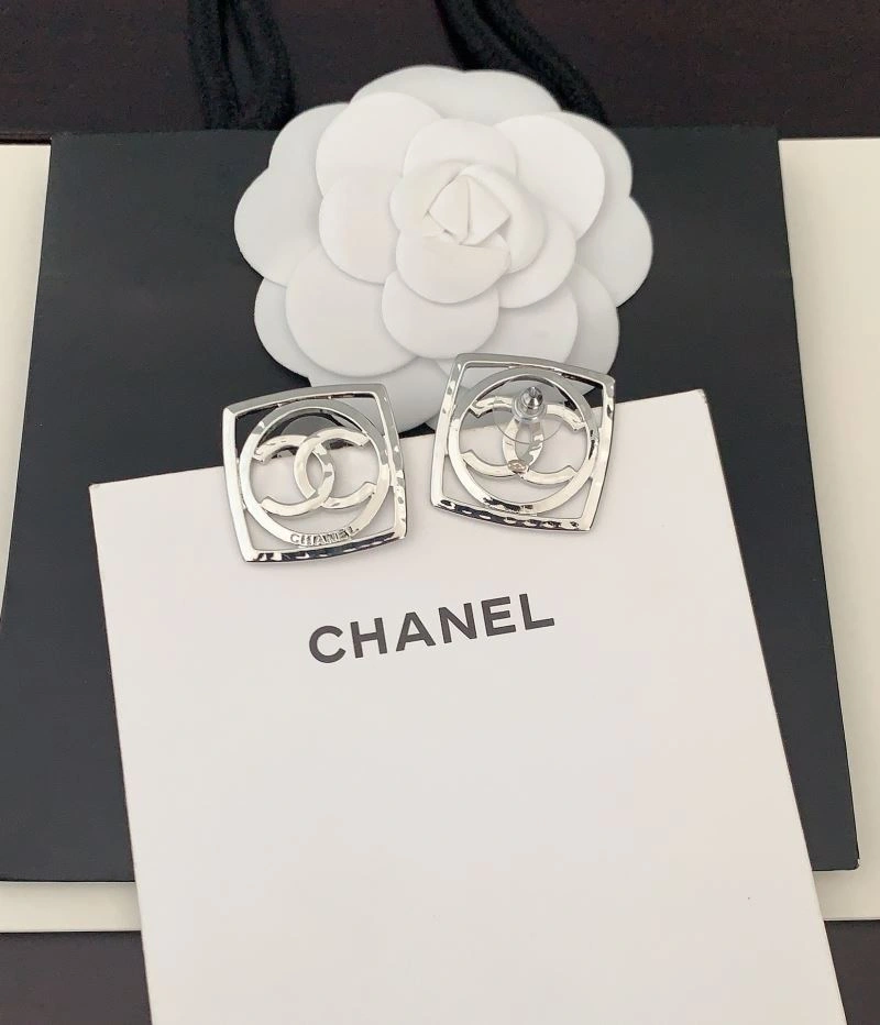 High accuracy Chanel Earrings