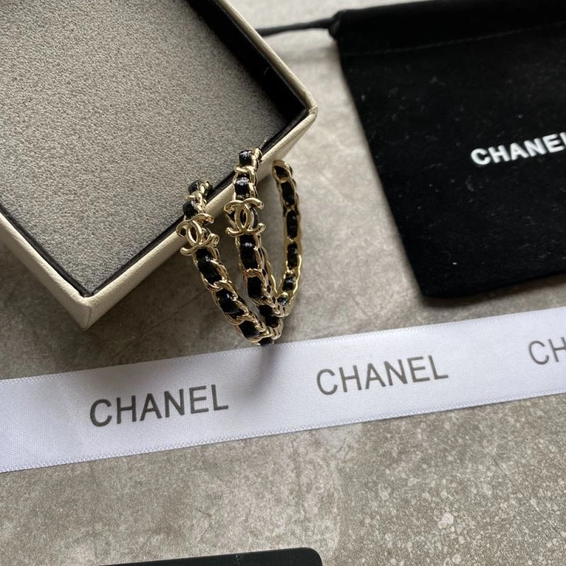 Top mirror Chanel Earrings