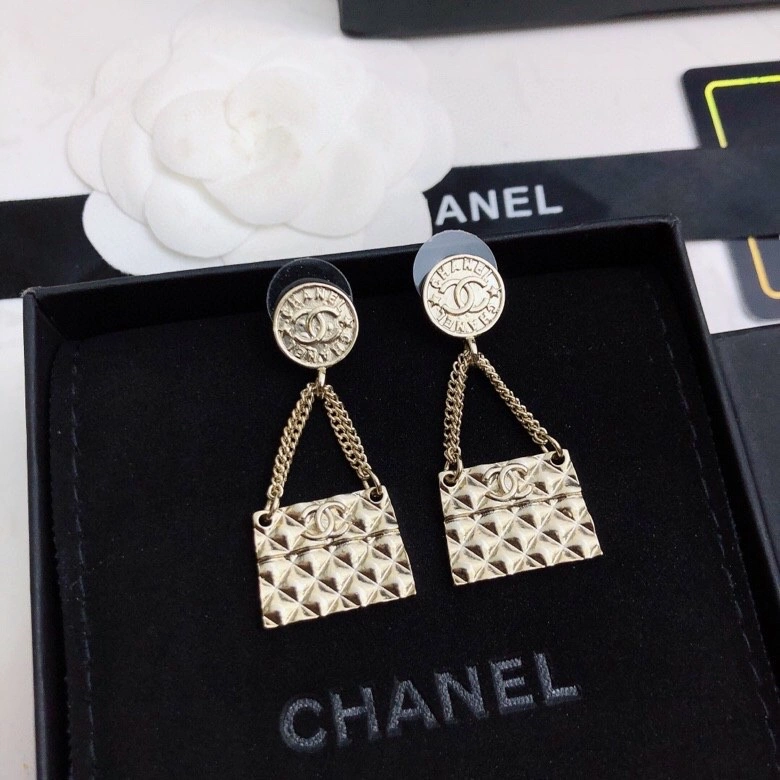 High accuracy Chanel Earrings