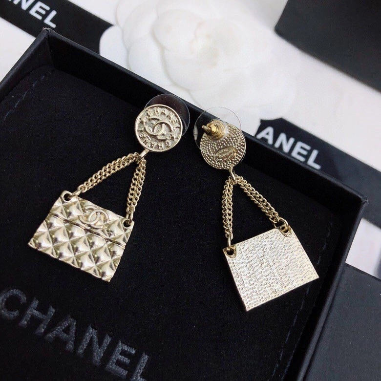 High accuracy Chanel Earrings